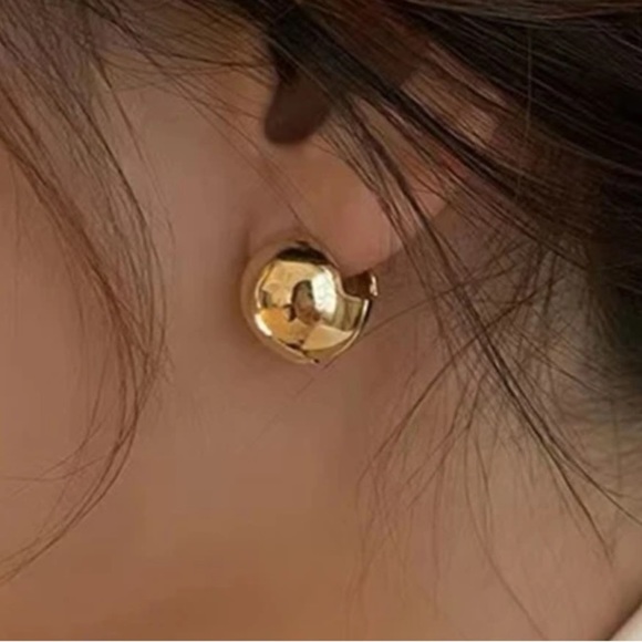 Anthropologie | Jewelry | Gold Circle Round Ball Earrings | Poshmark